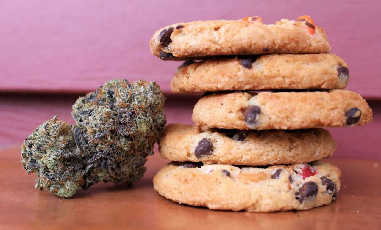 Smoking vs. Edibles - Which Marijuana is the Best for You? | Quick Med ...